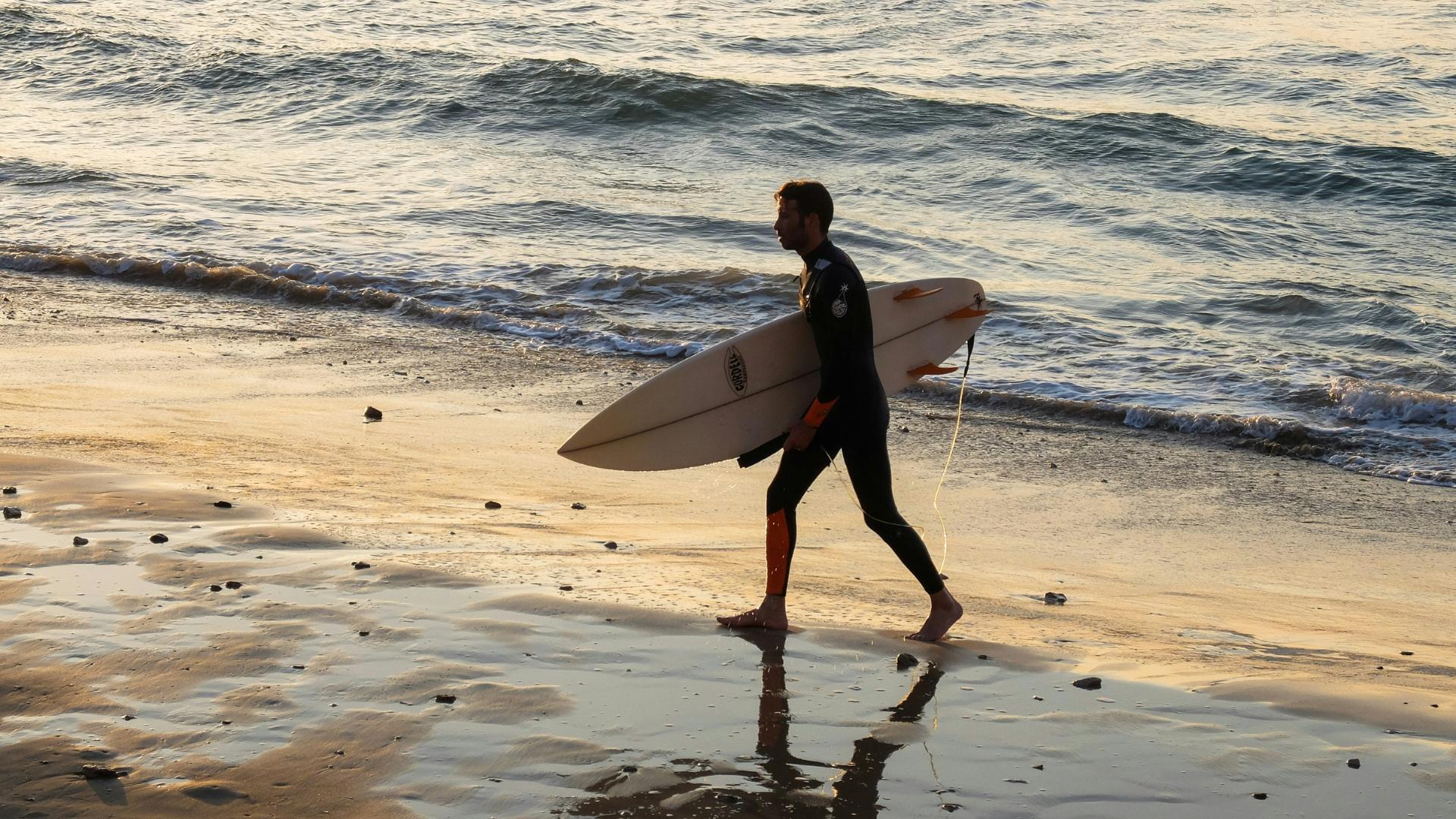 The Evolution Of Surfboard Designs - Rapture Surfcamps