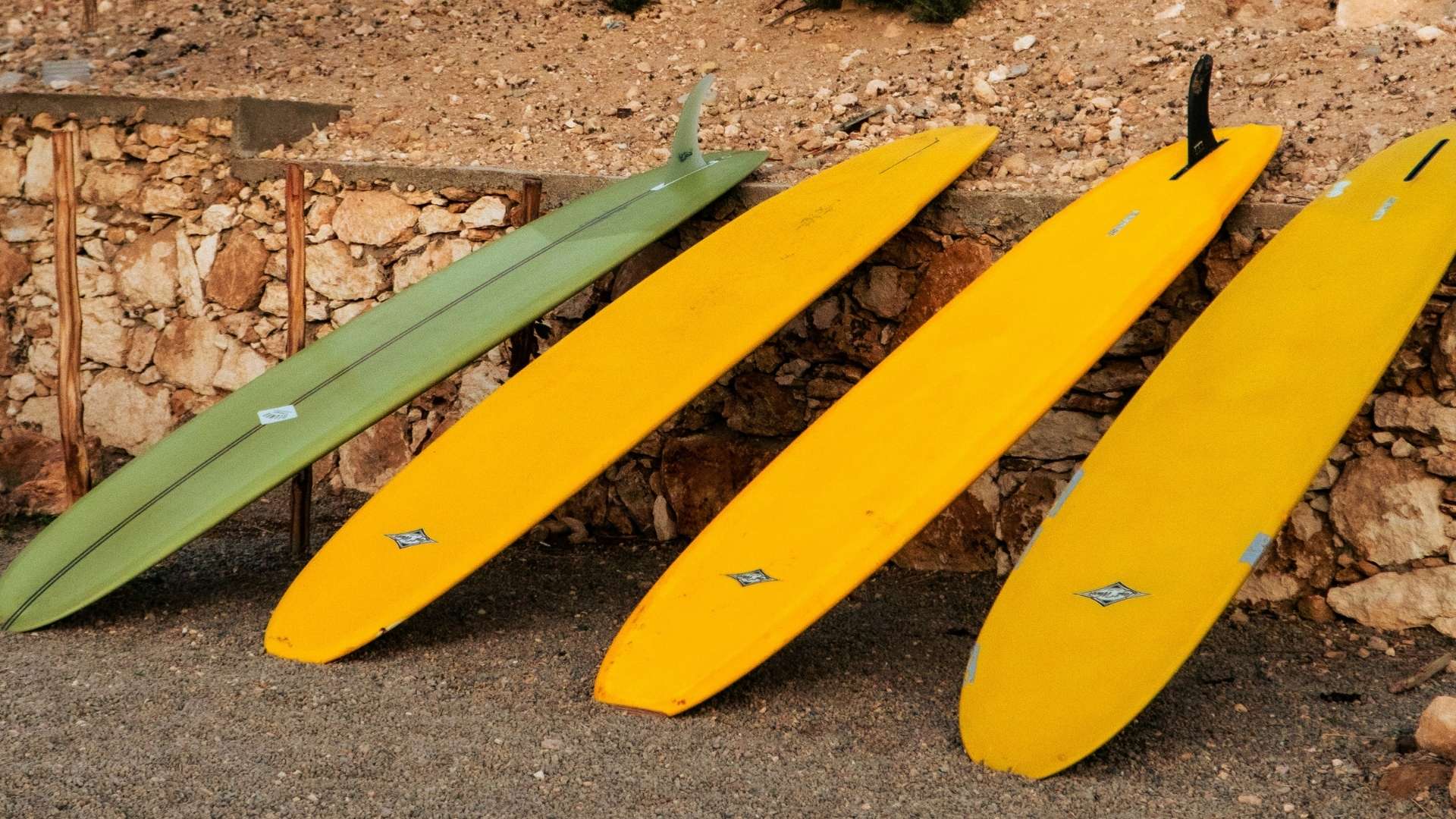 Longboard Vs Shortboard: What's The Difference? - Rapture Surfcamps